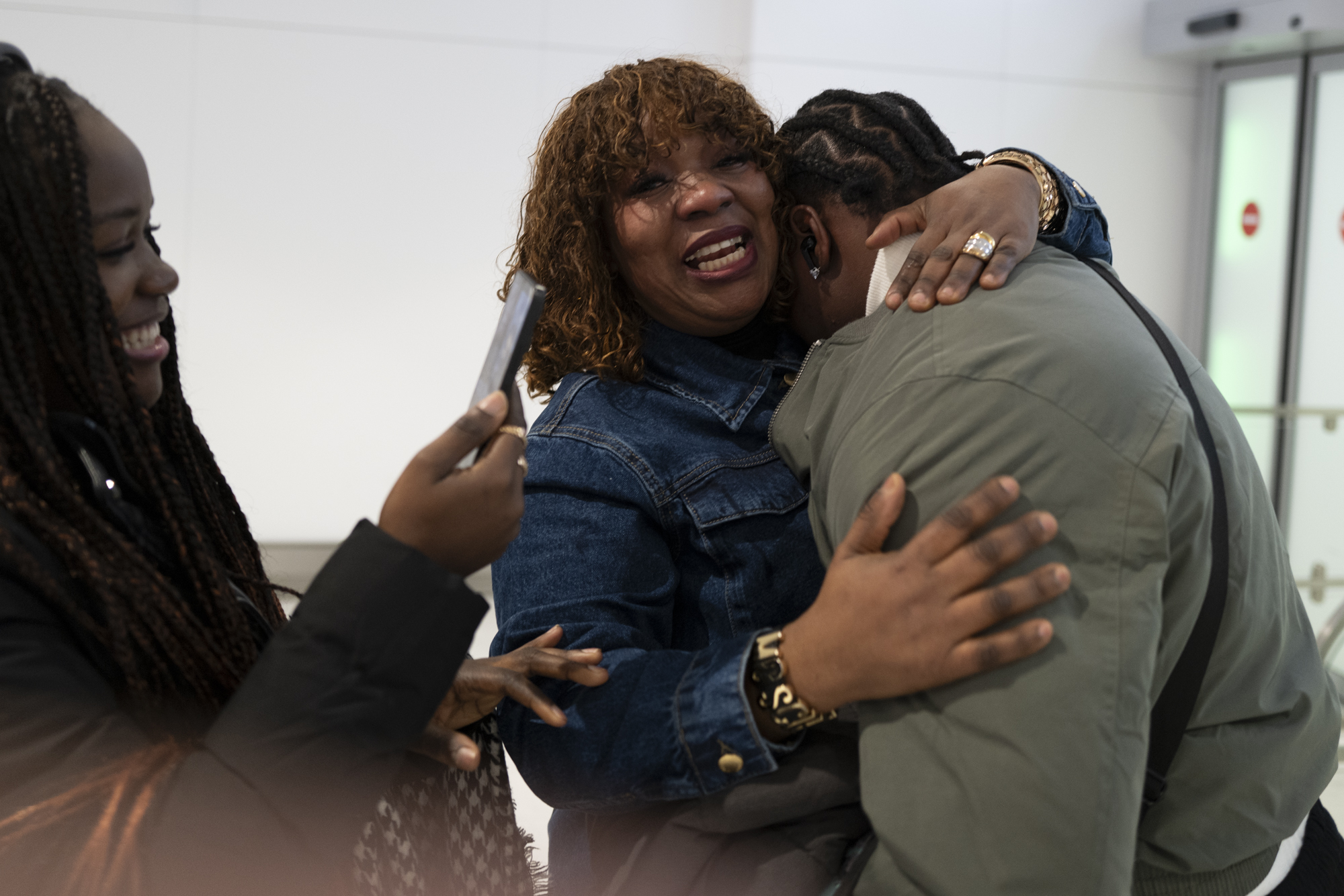 Stand with refugee mothers | Safe Passage